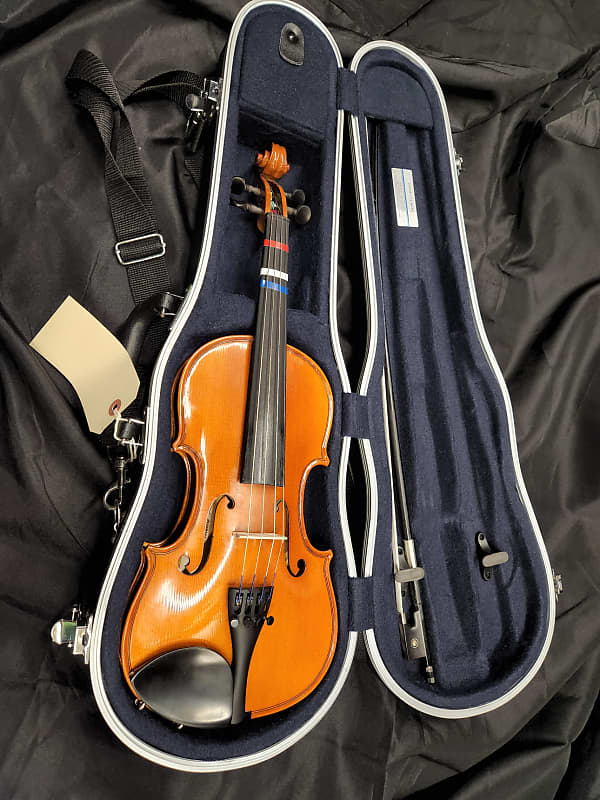 Yamaha Violin rental instruments complete with case and | Reverb