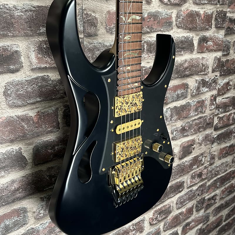 Ibanez Pia | Reverb