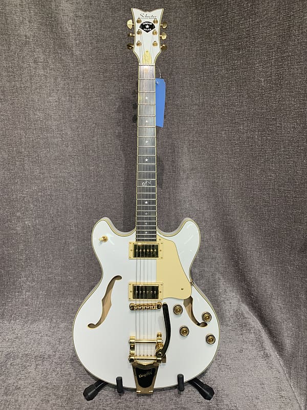 Schecter Robin Zander Signature “Dream Police” Corsair White | Reverb