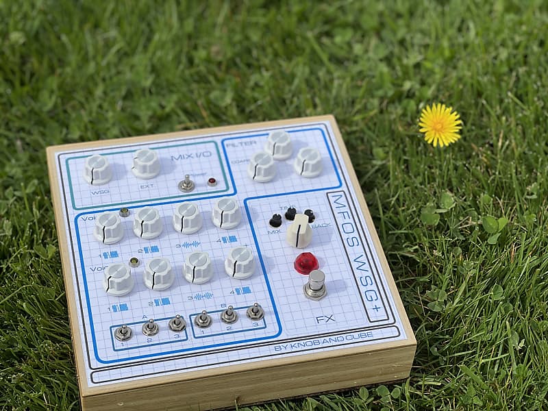 Knob and Cube Weird Sound Generator Plus | Reverb