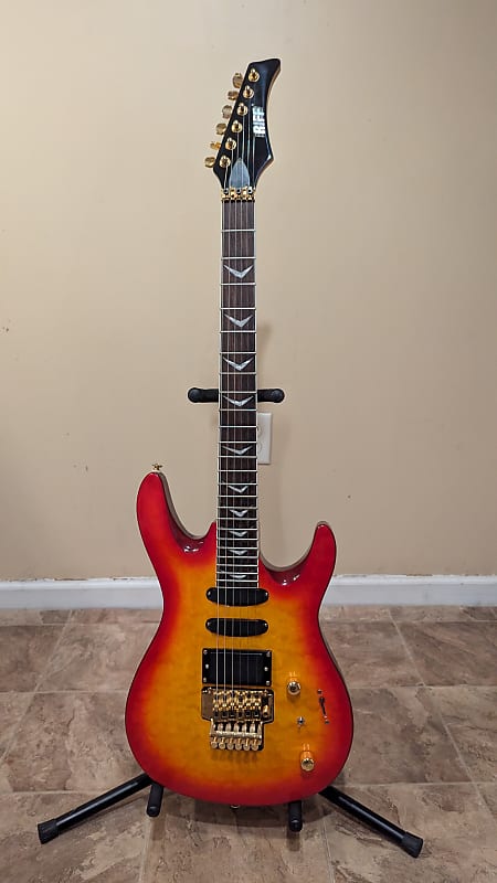 Samick/Riff KR-660 Quilted Sunburst Electric Guitar | Reverb