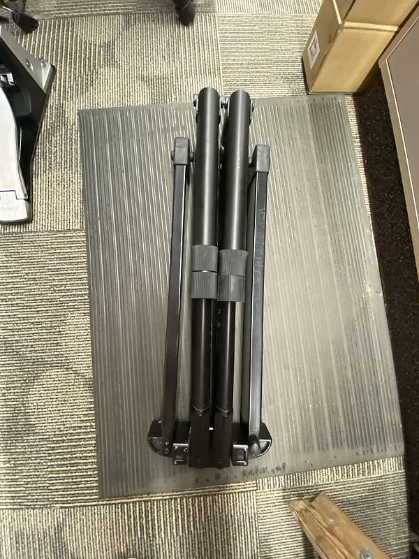 Ultimate Support V style folding mixer stand Black | Reverb