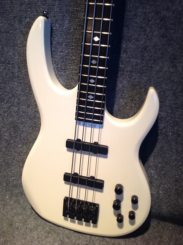 Carvin LB-70, 18v Active Bass, USA | Reverb