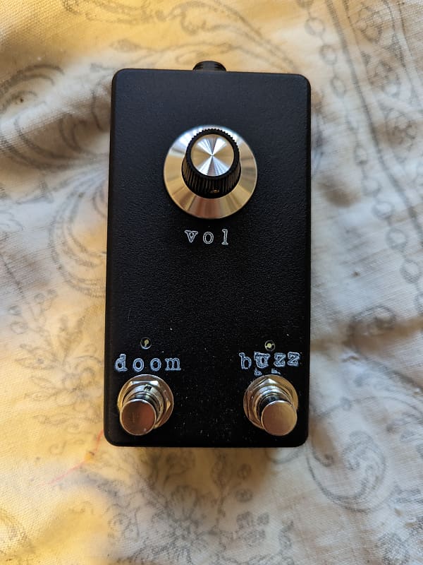 Discordance Electric Bumble Stick Doom Buzz Dual Heavy Octave | Reverb