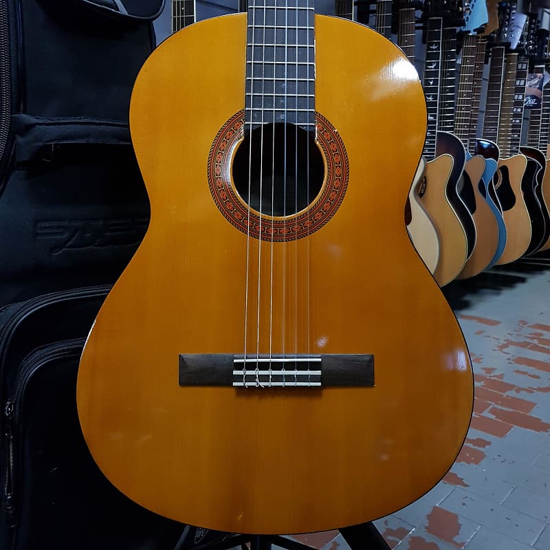Yamaha C40 Classic Nylon | Reverb Australia