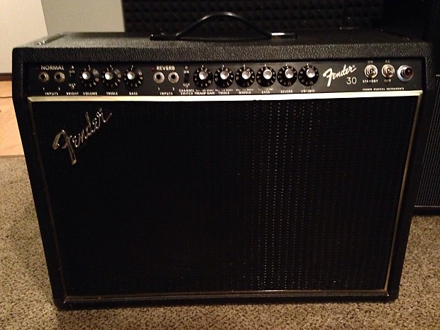 Fender 30 1980-1981 Black | Reverb