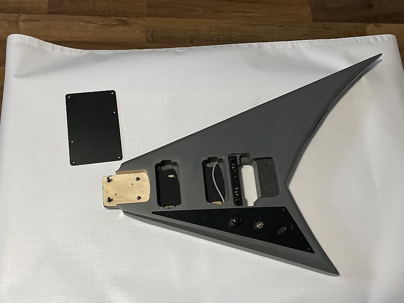 2021 Jackson JS32 RR Rhoads V Grey Satin Left Handed Guitar | Reverb