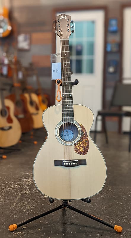 Guild M-240E | Reverb