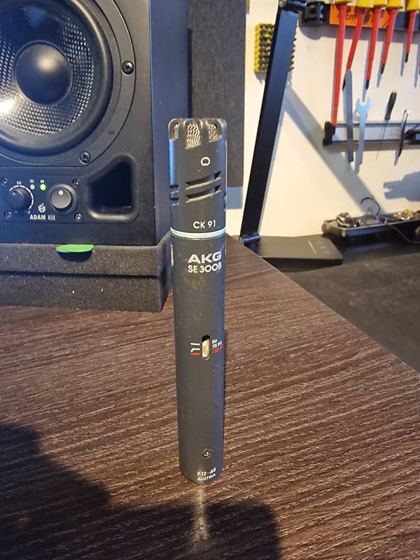 AKG SE300B & CK91 Capsule Pencil Condensor Microphone | Reverb UK