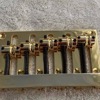 Tune (Gotoh?) 5-string bass bridge 18mm - Gold | Reverb