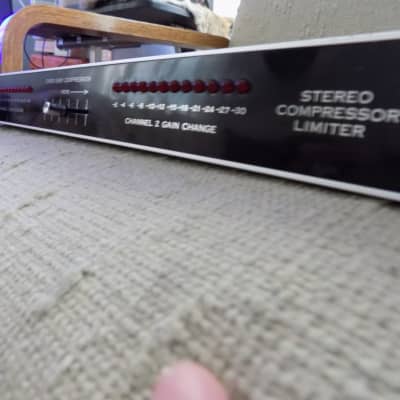 DBX 164 Stereo Compressor | Reverb