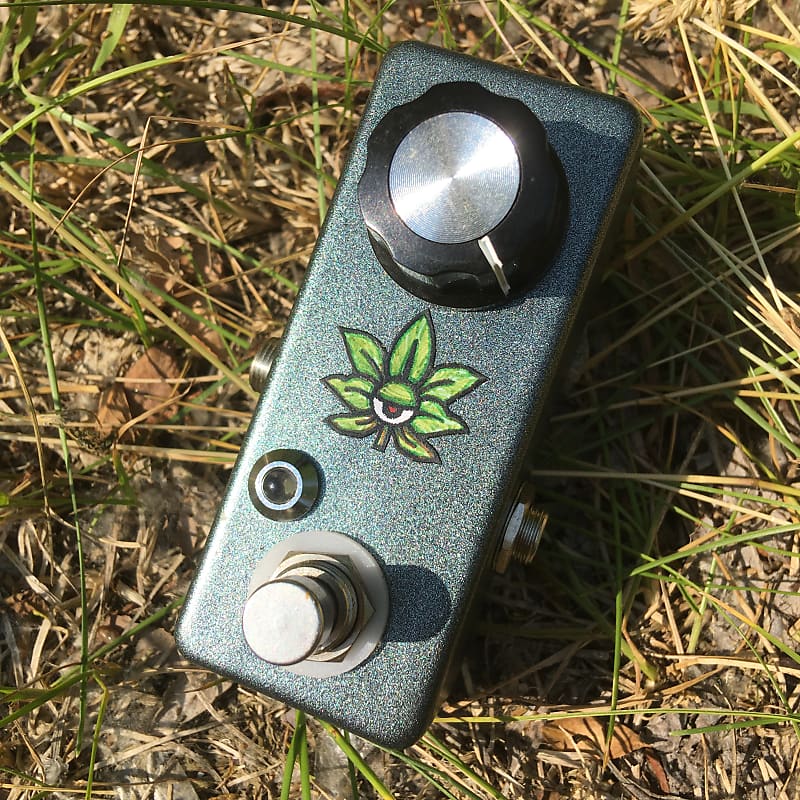 Futile Art FX ☘️ Mini Dry Hitter Fuzzbud-ster Handpainted | Reverb