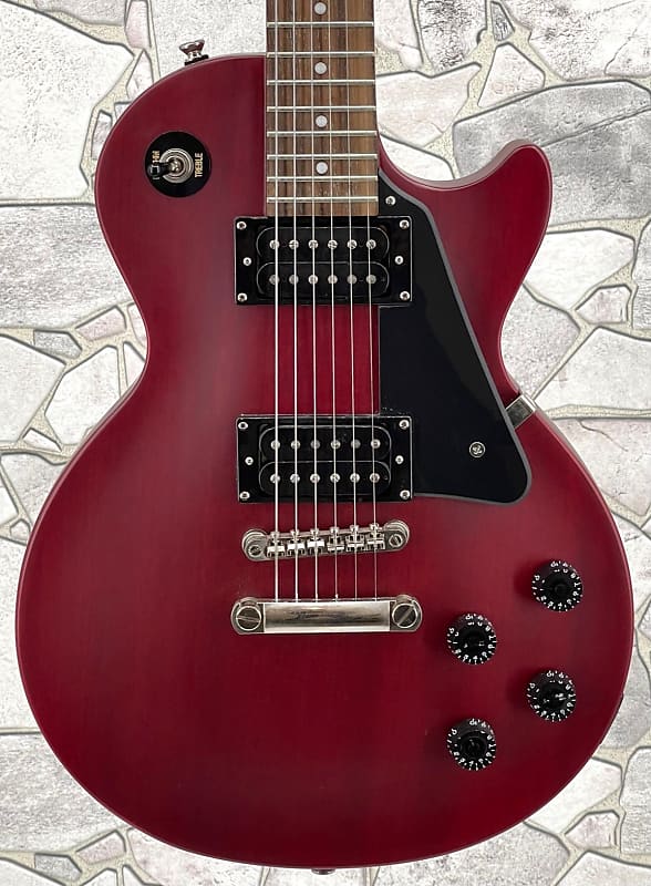 Epiphone Les Paul Studio in Excellent condition with Padded | Reverb