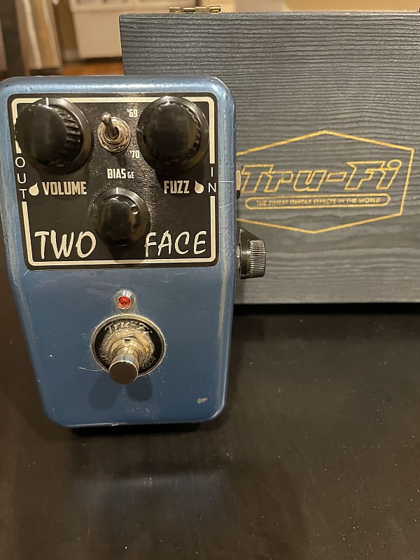 Tru-Fi Two-Face Fuzz 2022 - Blue | Reverb