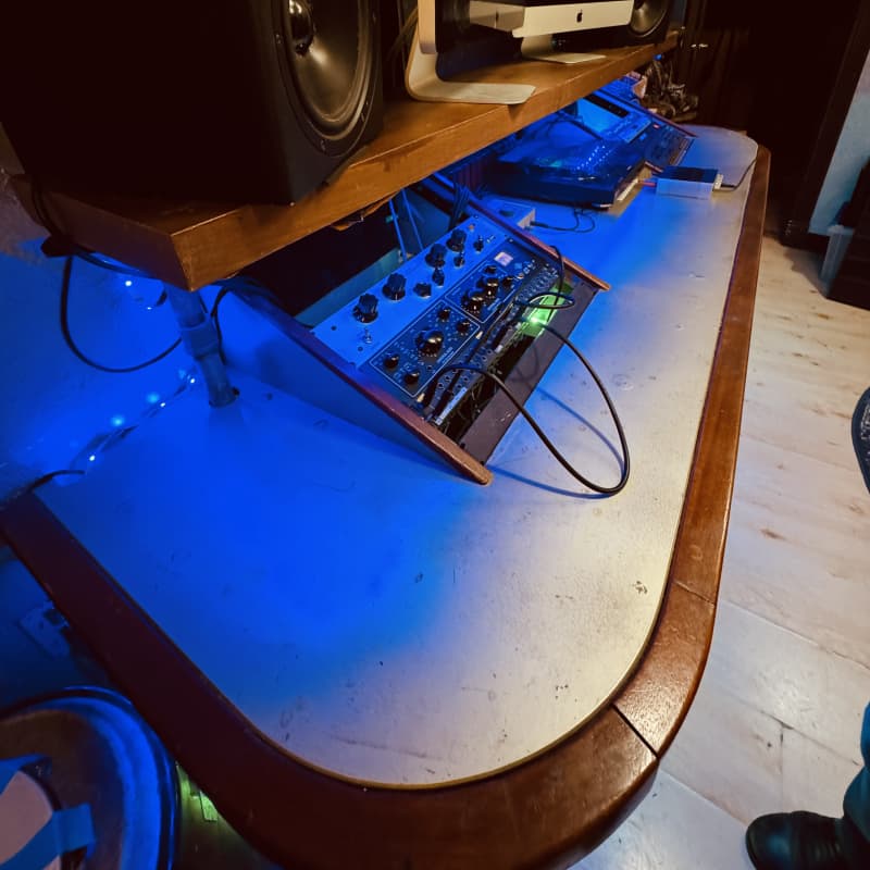 Studio Furniture - Recording Studio Desks & Racks | Reverb