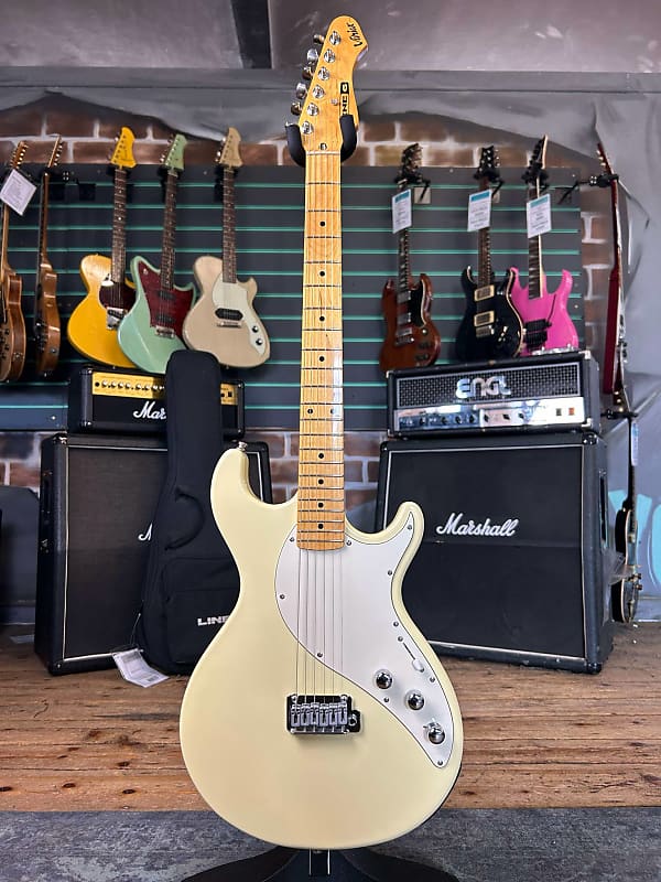 Line 6 Variax 300 Olympic White 2009 Electric Guitar | Reverb Canada