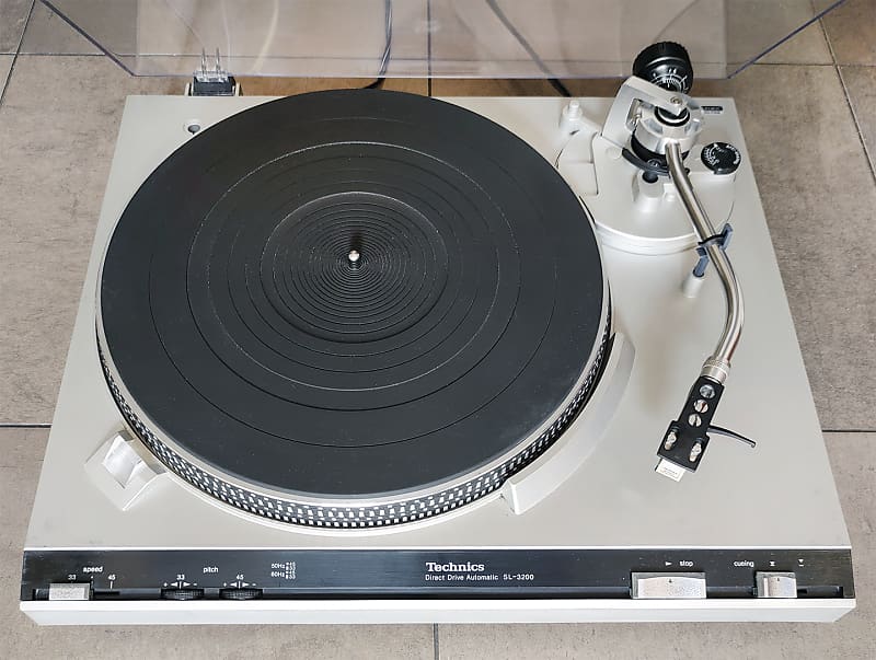 Vintage Technics SL-3200 Direct Drive Semi Auto Turntable | Reverb