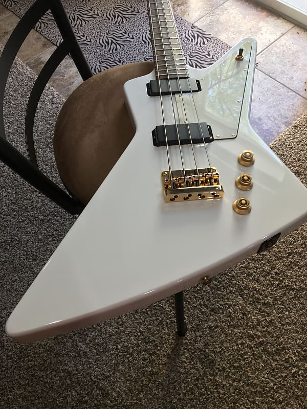 Epiphone Custom Shop Limited Edition Explorer Bass 2009 White | Reverb