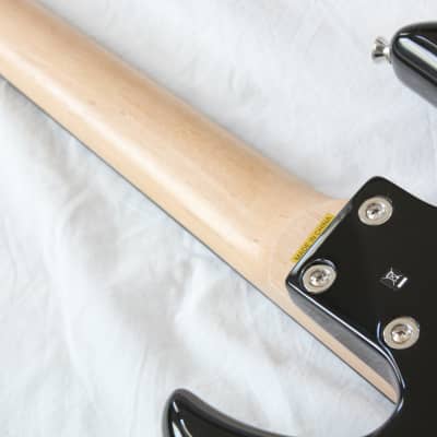 Fleabass Model 32 Junior Short Scale Flea Signature 4 String | Reverb