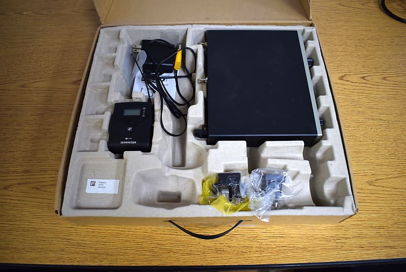 Sennheiser ew 300 G4-BASE SK-RC-Aw+ 470-558 MHz | Reverb