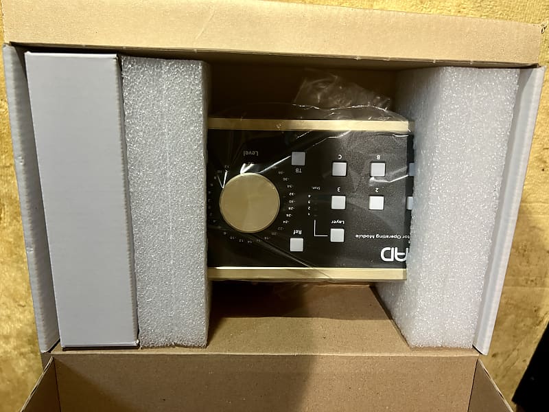 [Open Box] Digital Audio Denmark (DAD) MOM - Monitor | Reverb