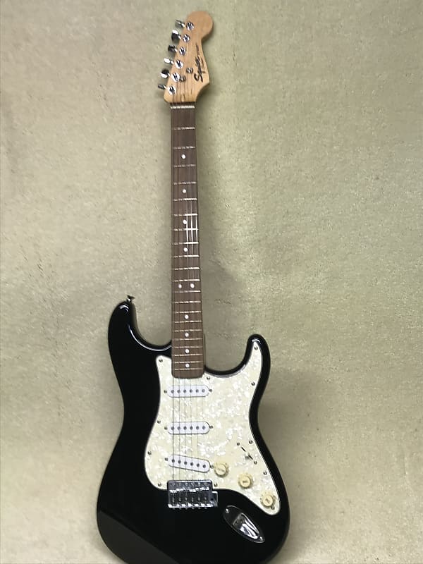 Fender Squier Strat 2009 - Black | Reverb