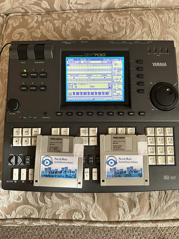 Yamaha QY700 music midi sequencer composer | Reverb