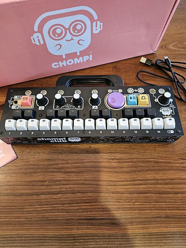 Chompi Chompi Club 2023 - Black | Reverb