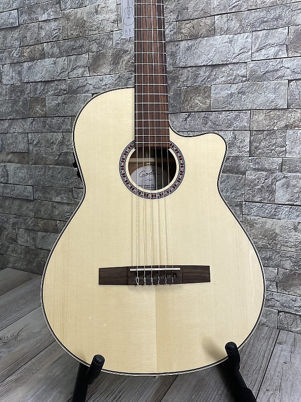 Godin #051809 - Arena Mahogany CW Clasica II | Reverb Canada