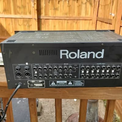 Roland Model M-160 Rackmount 16 Channel Line Mixer EQ | Reverb