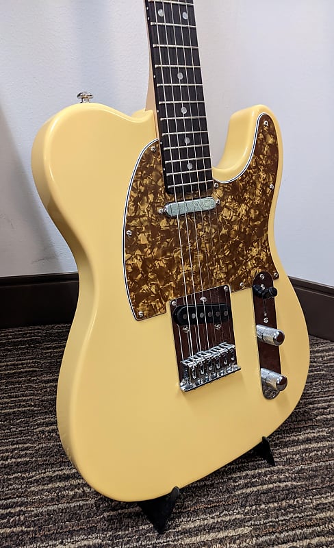 Butterscotch Blonde Telecaster : Alnico 5 Pickups, Gold Pearl | Reverb