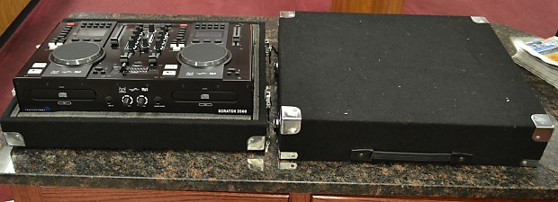 Edison Scratch 2500 Dual CD/USB/MP3 DJ Mixer with Case | Reverb