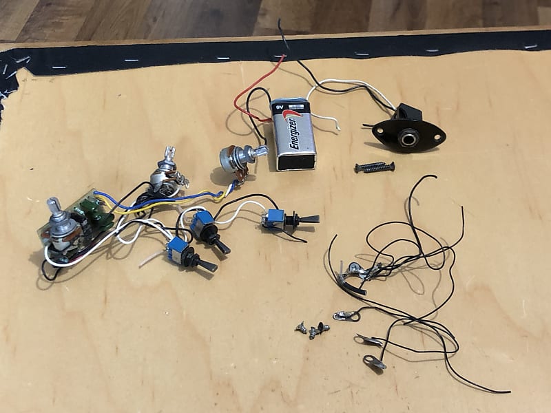 1987 Charvel Jackson Model 6 Guitar JE-1200 Active Control | Reverb