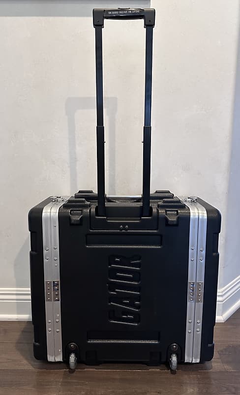 Gator GRR-4PL-US Powered Rolling Rack Case | Reverb