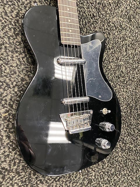 Silvertone 1303BK 6 STRING BLACK ELECTRIC GUITAR 2000S - | Reverb