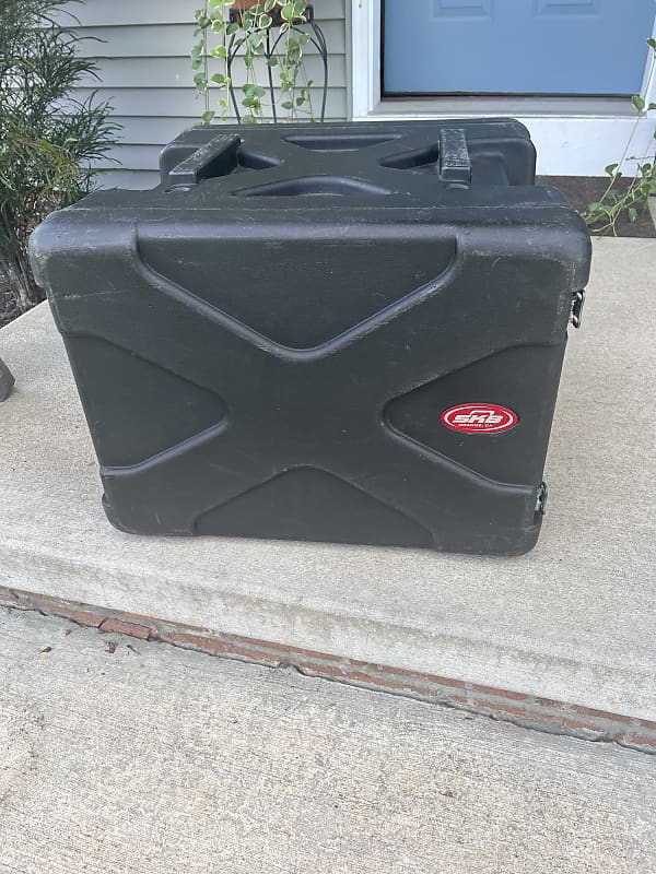 SKB 8U rack case | Reverb