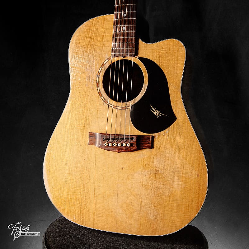 Maton EM325C Acoustic Electric Dreadnought Cutaway Satin | Reverb