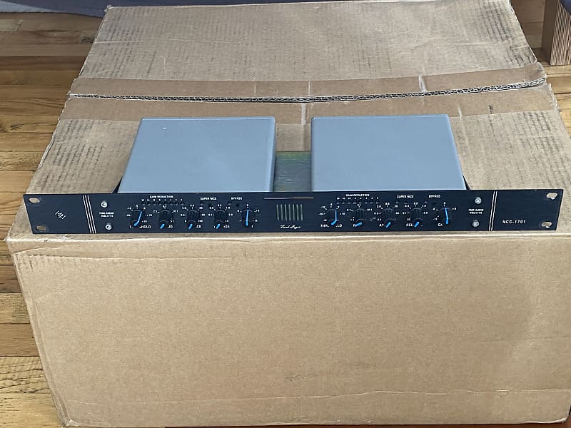 FMR Audio Really Nice Compressor RNC 1773 (DUAL RACK UNIT!) | Reverb