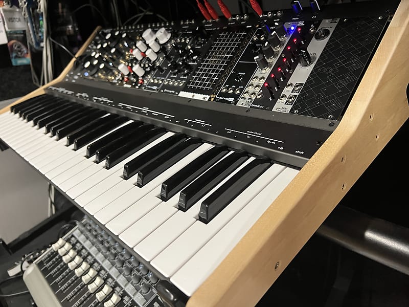 Cre8Audio NiftyKEYZ Eurorack Case with 49-Key MIDI | Reverb Canada