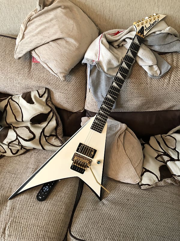 Jackson RR24 Alpine White | Reverb