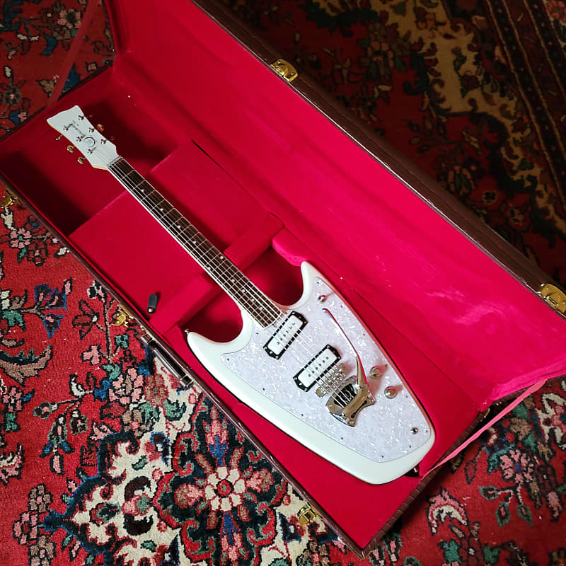 Hallmark Swept Wing 2021 - Pearl White with maple neck | Reverb