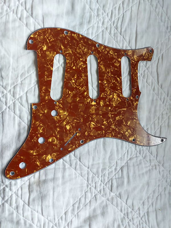 Unbranded Gold pearl strat pickguard 2020s - gold pearl | Reverb