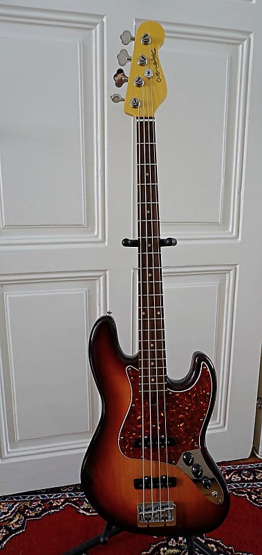 Overwater Jazz Bass 2011 sunburst | Reverb