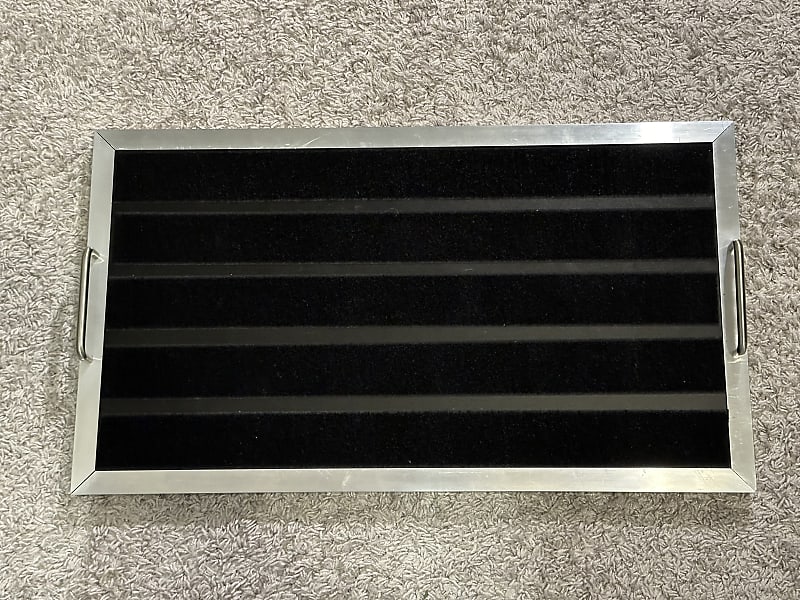 G.O.M.C. 23 x 13 Custom Pedalboard - Black | Reverb