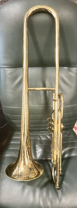 Amati Kraslice-AVT 276 -Marching Valve Trombone w/ HSC | Reverb