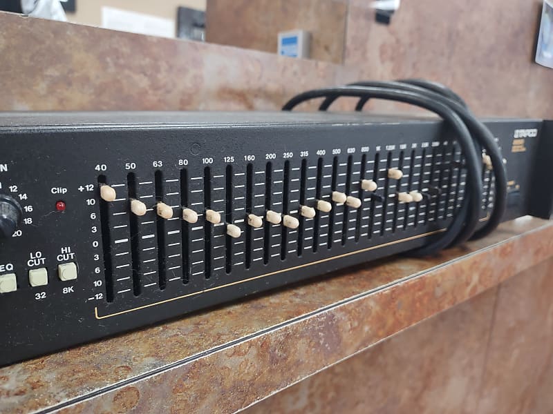 Tapco Graphic Equalizer | Reverb