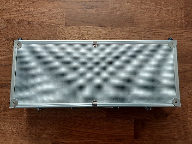 Aluminum Lightweight Hardcase | Reverb