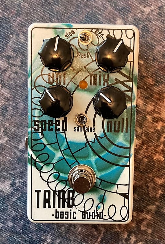 Basic Audio TRING pedal - tremolo, ring mod | Reverb
