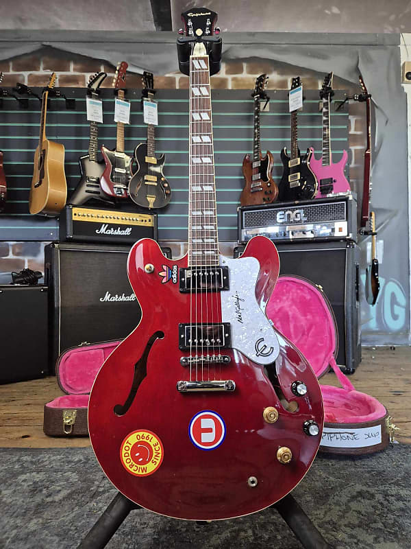 Epiphone Noel Gallagher SuperNova 1997 Cherry | Reverb Canada
