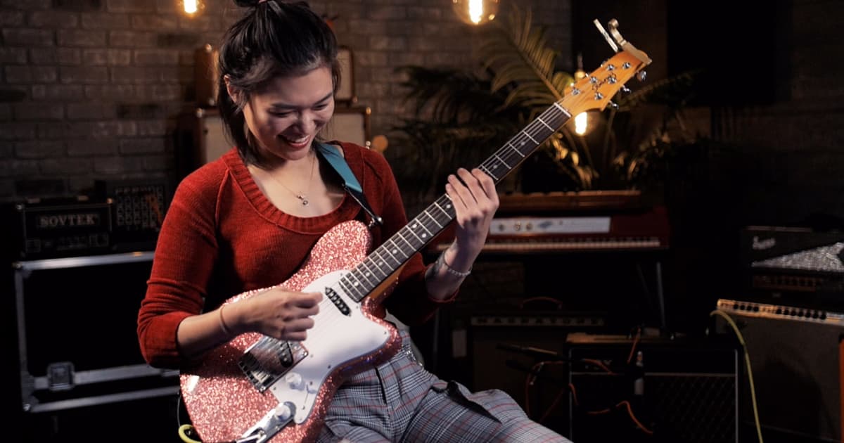 Video: Yvette Young on Creating Songs with Guitar | Reverb News